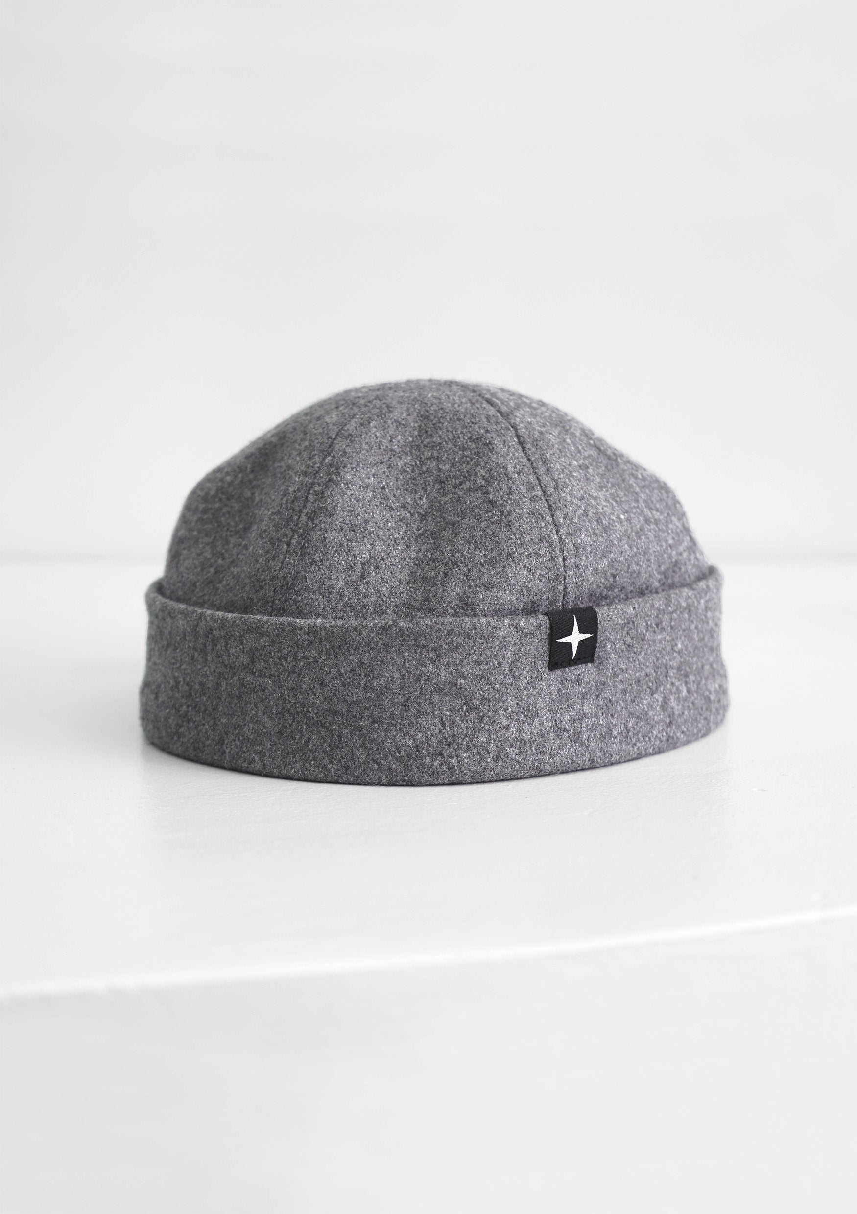 SWENN - Pure wool toques made in Quebec